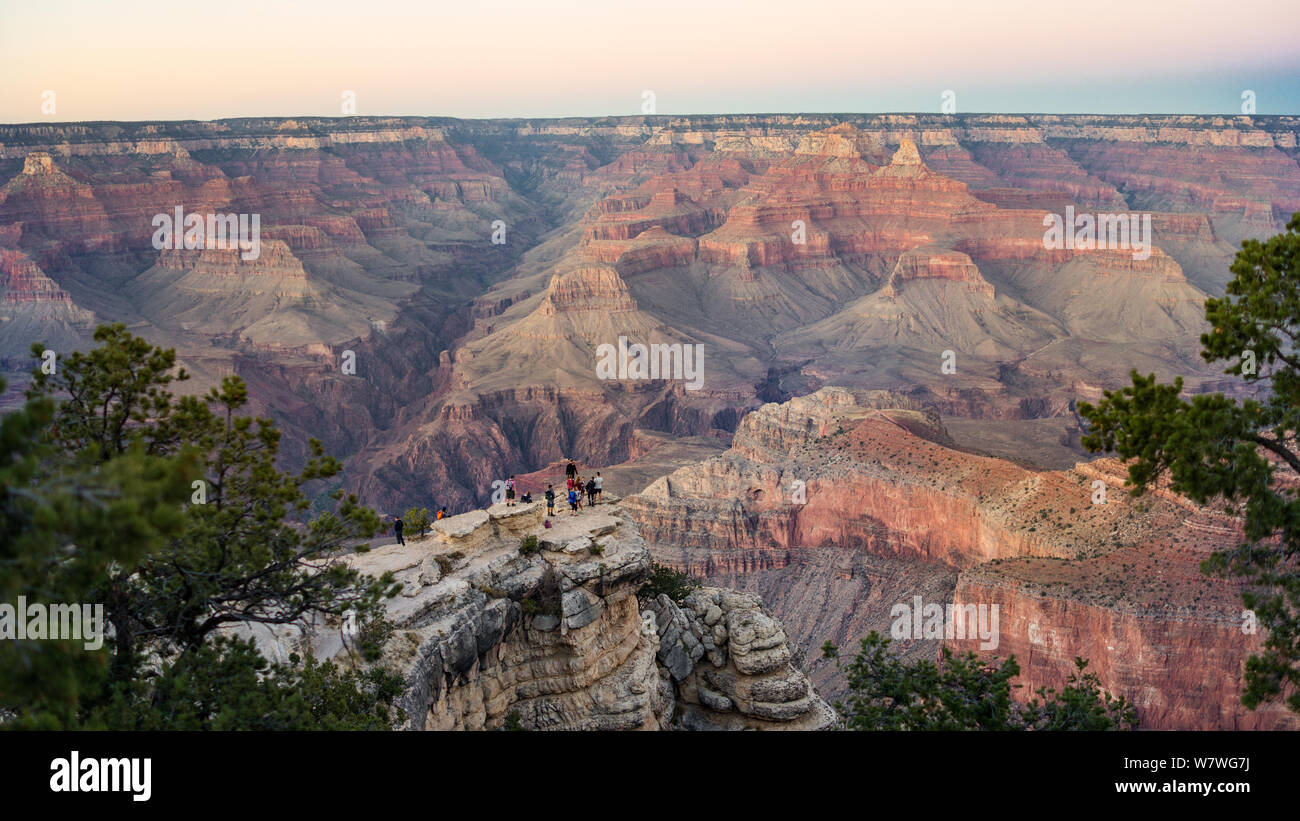 Skywalk grand canyon tourist hi-res stock photography and images - Alamy