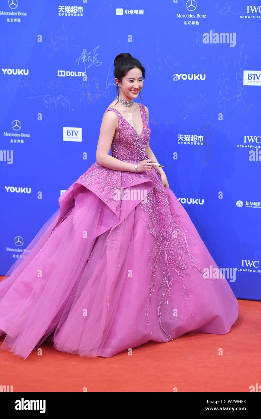 Chinese actress Liu Yifei arrives on the red carpet for the opening ...
