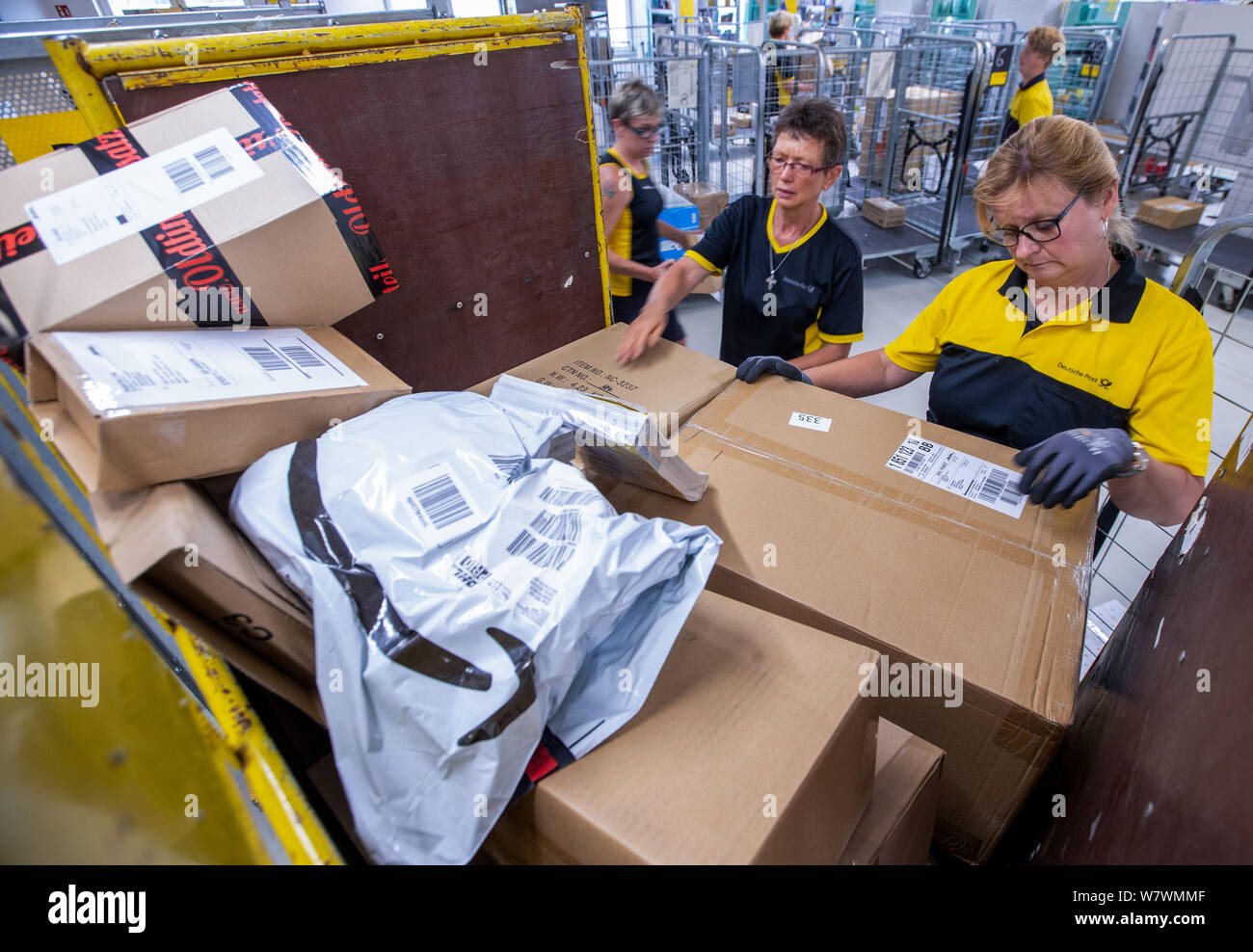 Parcel carrier hi-res stock photography and images - Alamy