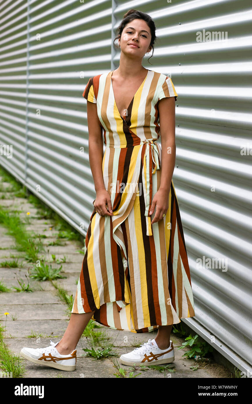 Kiel, Germany. 07th Aug, 2019. The actress Soma Pysall looks into the ...