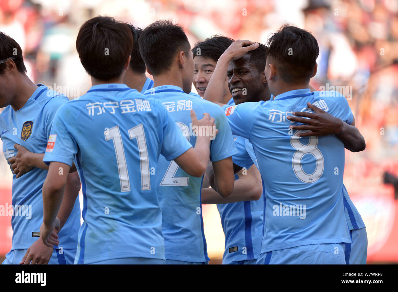 Brazilian football player Ramires of Jiangsu Suning, second right ...