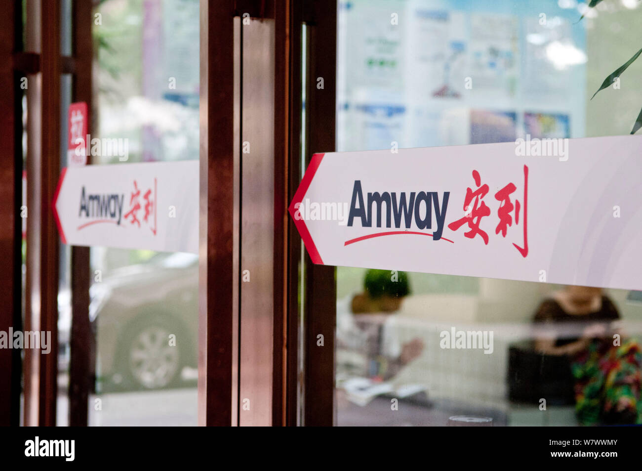 Direct selling hi-res stock photography and images - Alamy