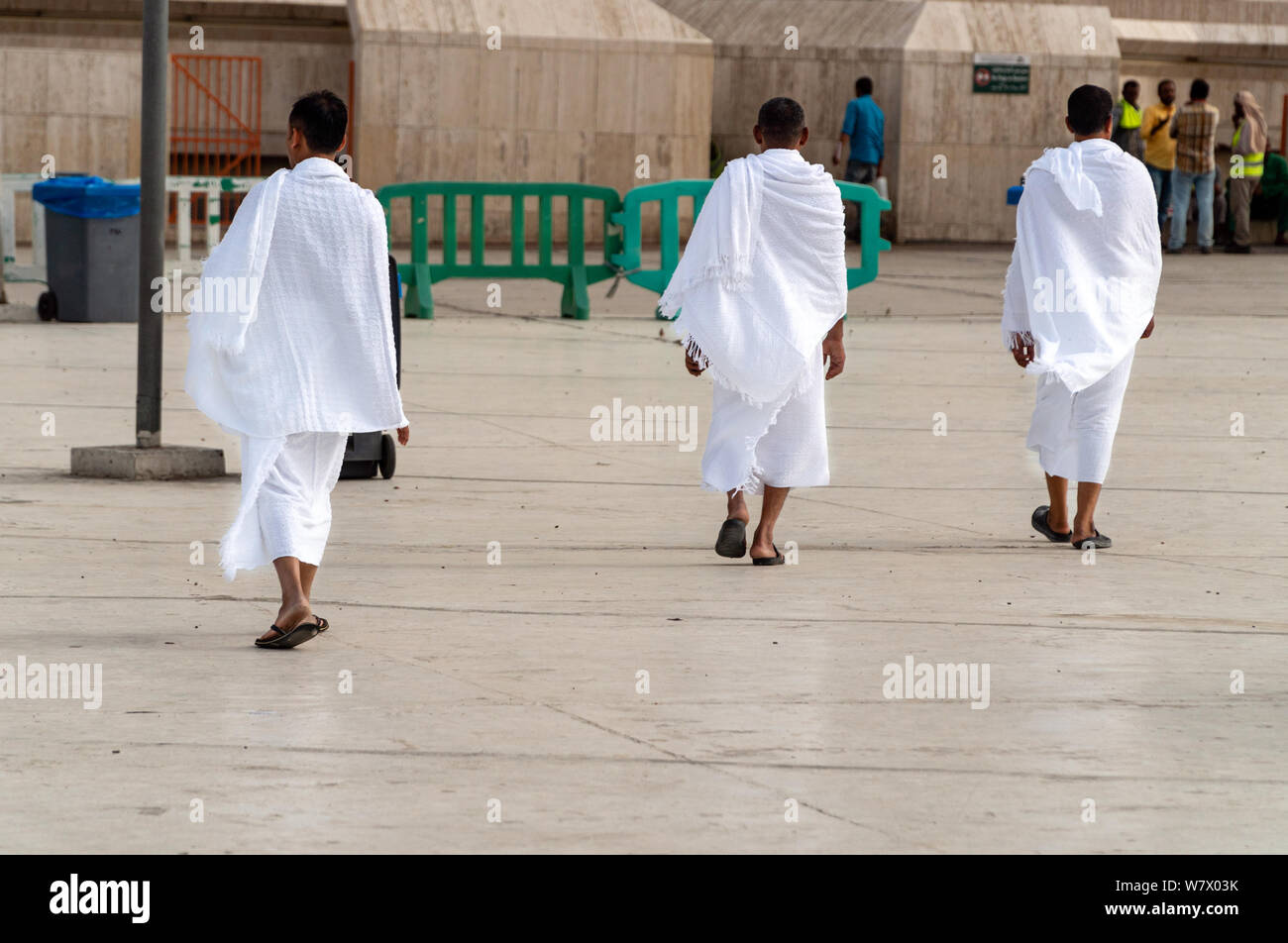 Saudi arabia people hajj hi-res stock photography and images - Alamy