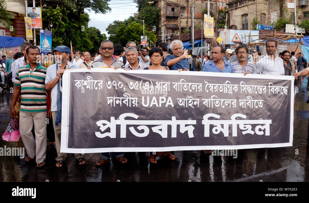 Article 370 hi-res stock photography and images - Alamy