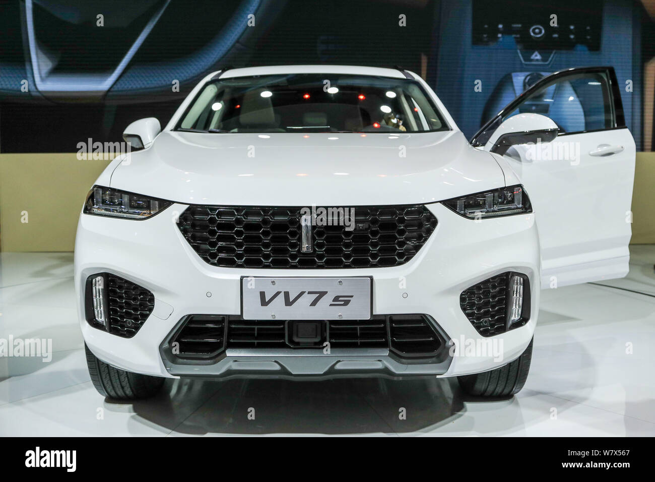 Wey suv hi-res stock photography and images - Alamy