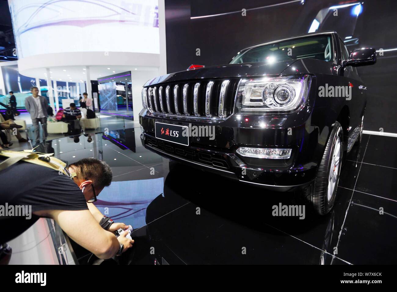 A Hongqi (Red Flag) LS5 SUV is on display during the 17th Shanghai ...