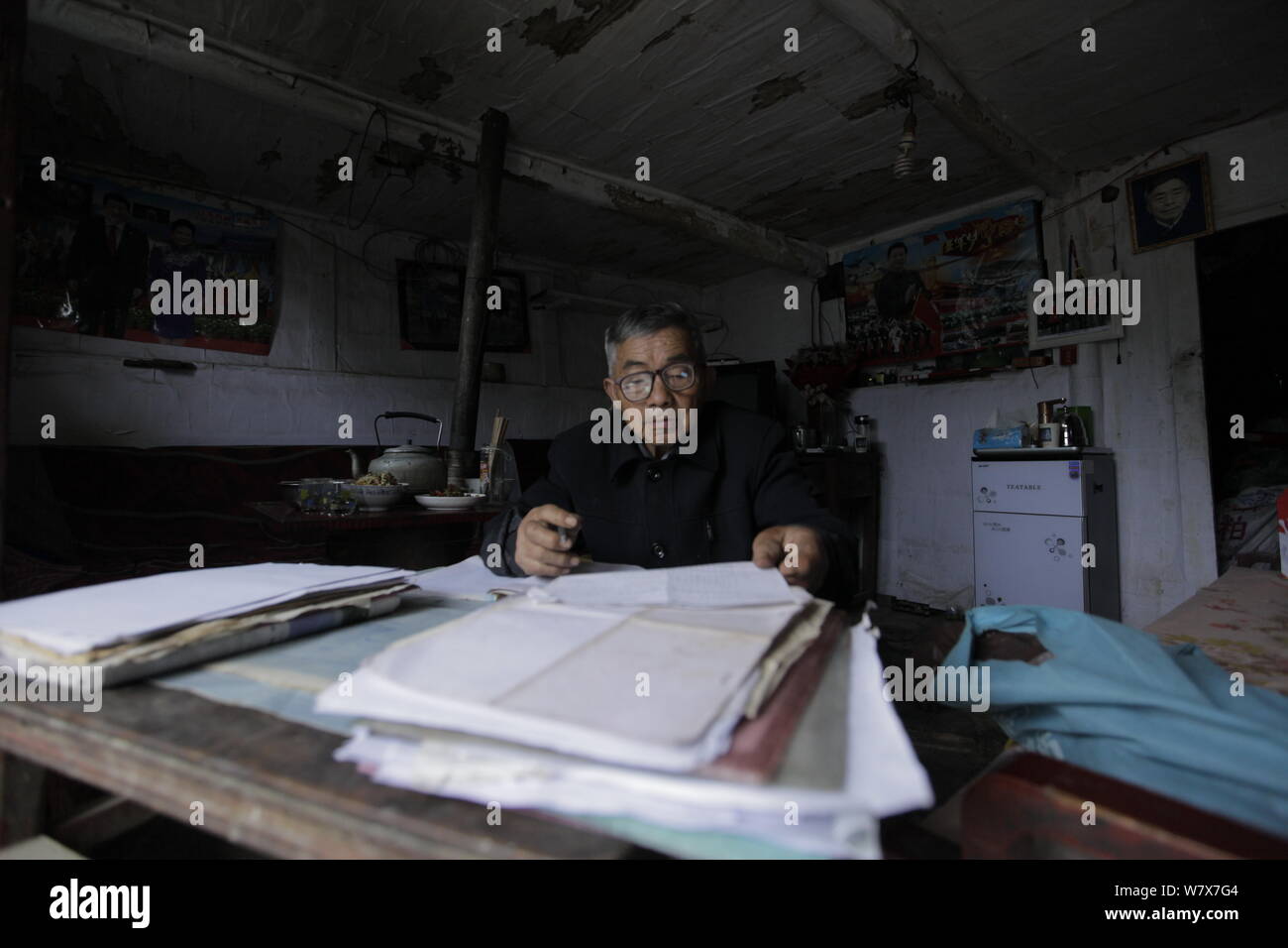 81-year-old Chinese man Huang Dafa, persuading and then leading ...