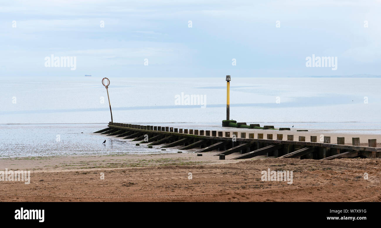 Groynes seaside coast coastal hi-res stock photography and images - Alamy