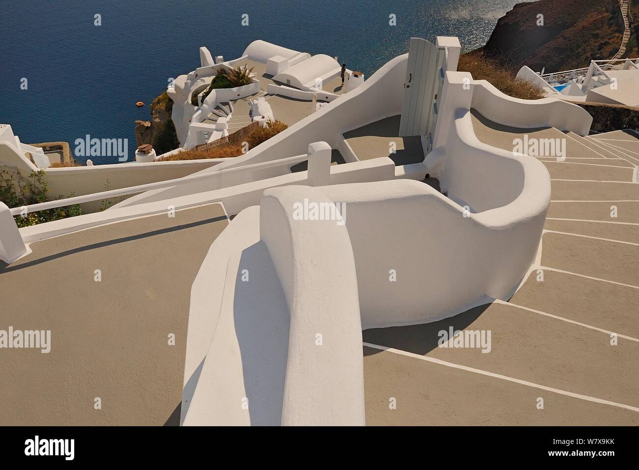 Traditional Cycladic houses and steps, Oia, Santorini / Thira Island ...