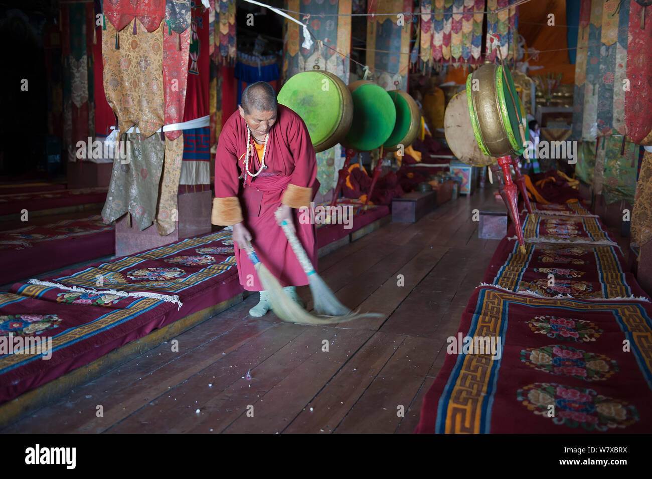 Indian nuns hi-res stock photography and images - Alamy