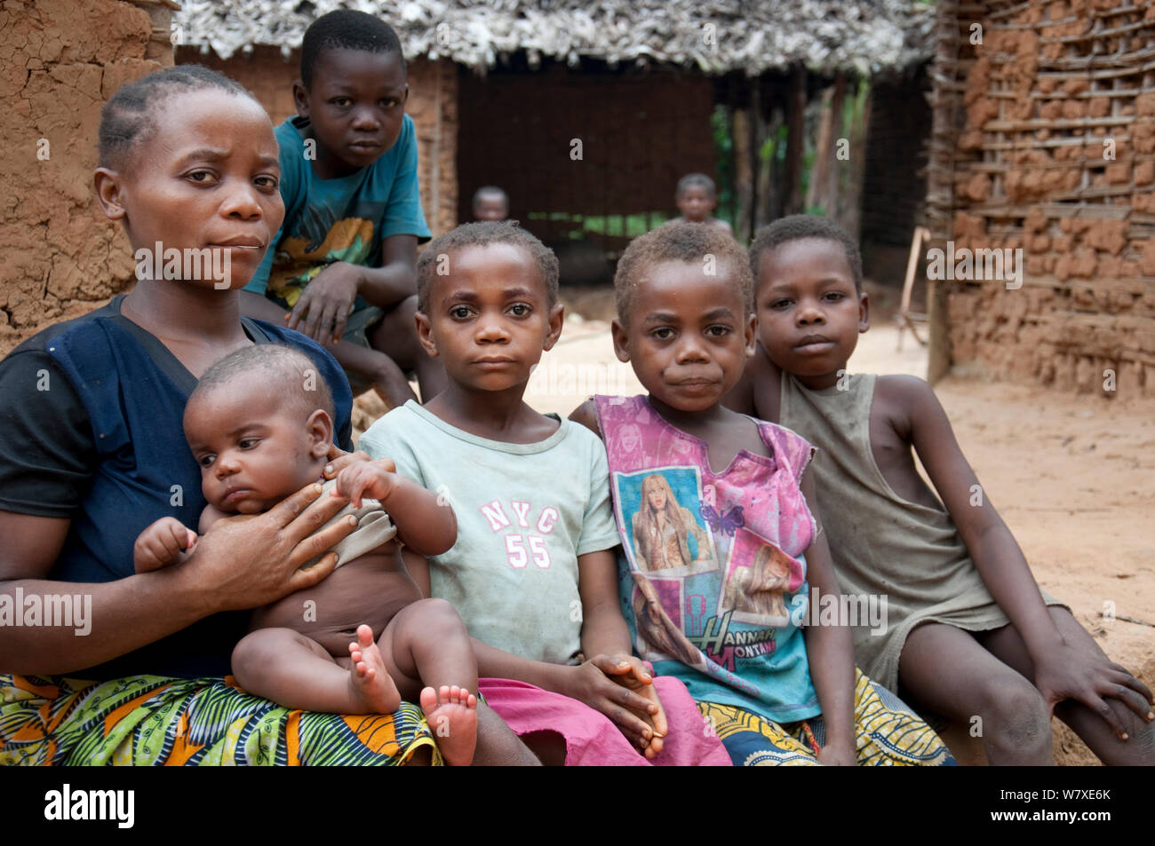 Mbuti hi-res stock photography and images - Alamy