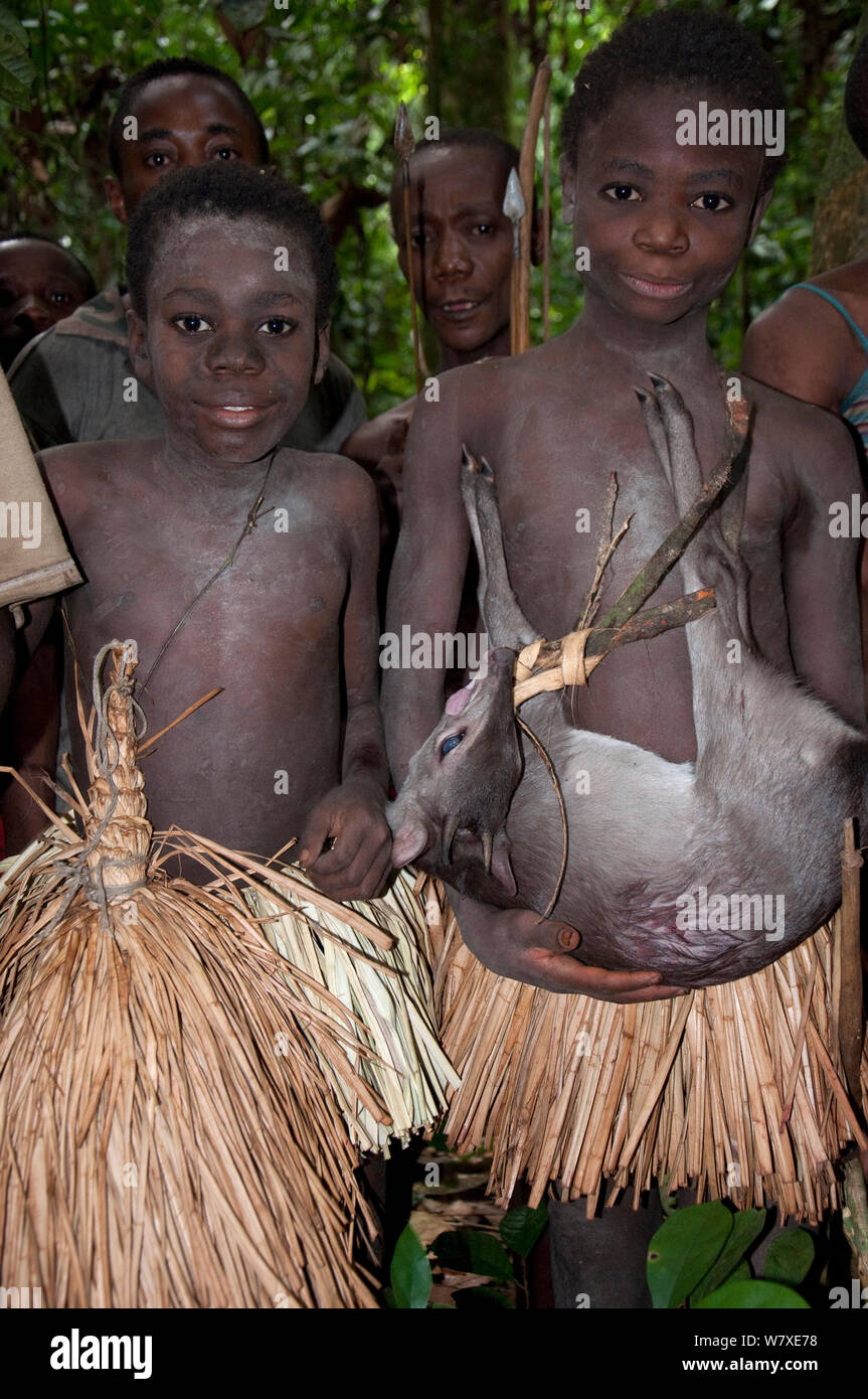 Mbuti people food hi-res stock photography and images - Alamy