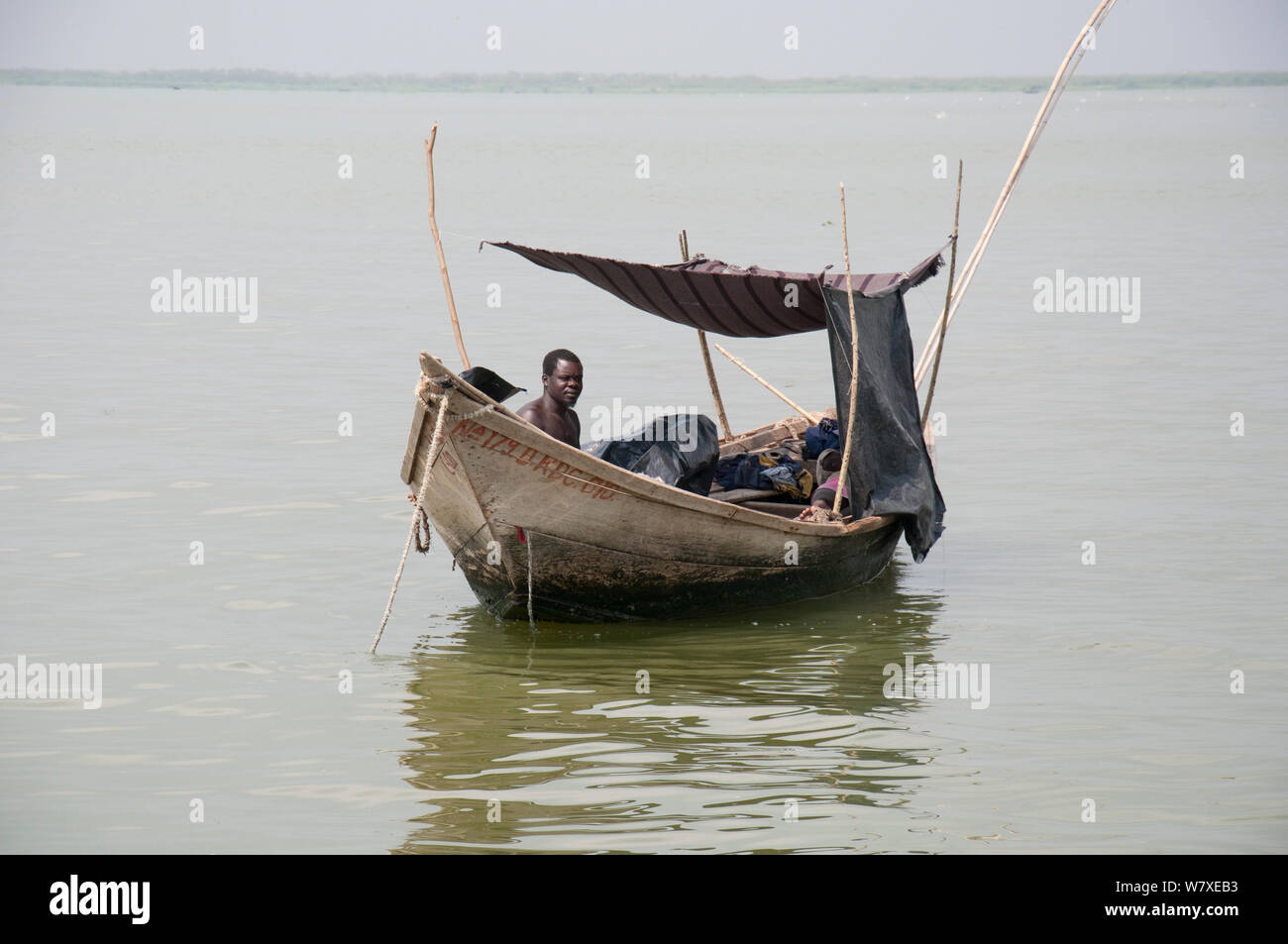Native boats hi-res stock photography and images - Alamy