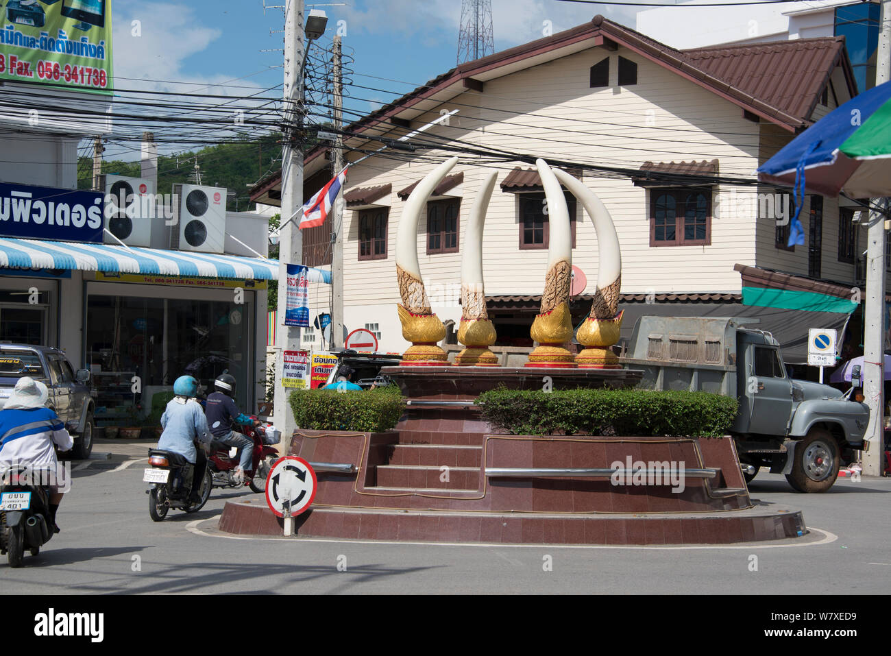 Elephant roundabout hi-res stock photography and images - Alamy