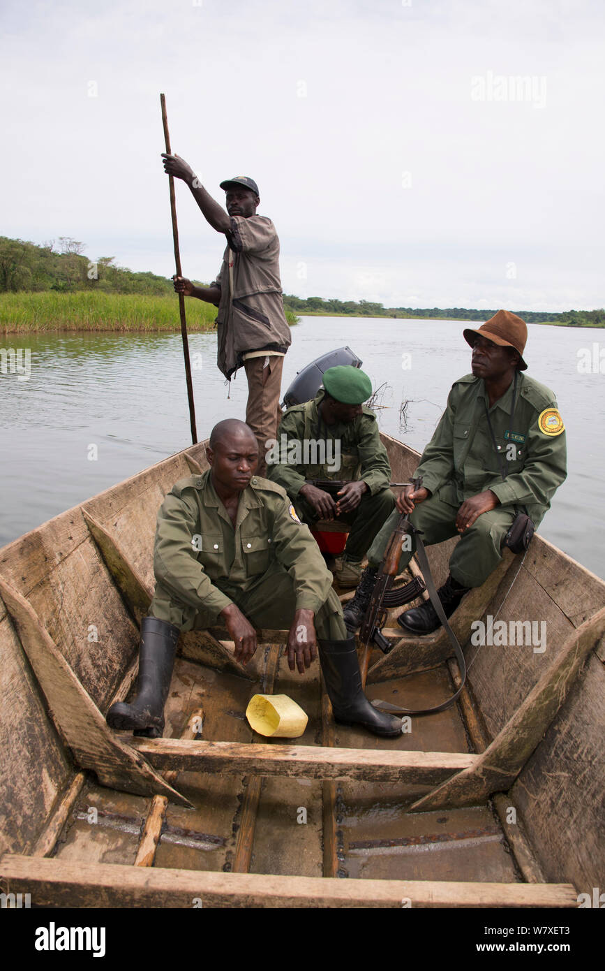 African park rangers hi-res stock photography and images - Alamy