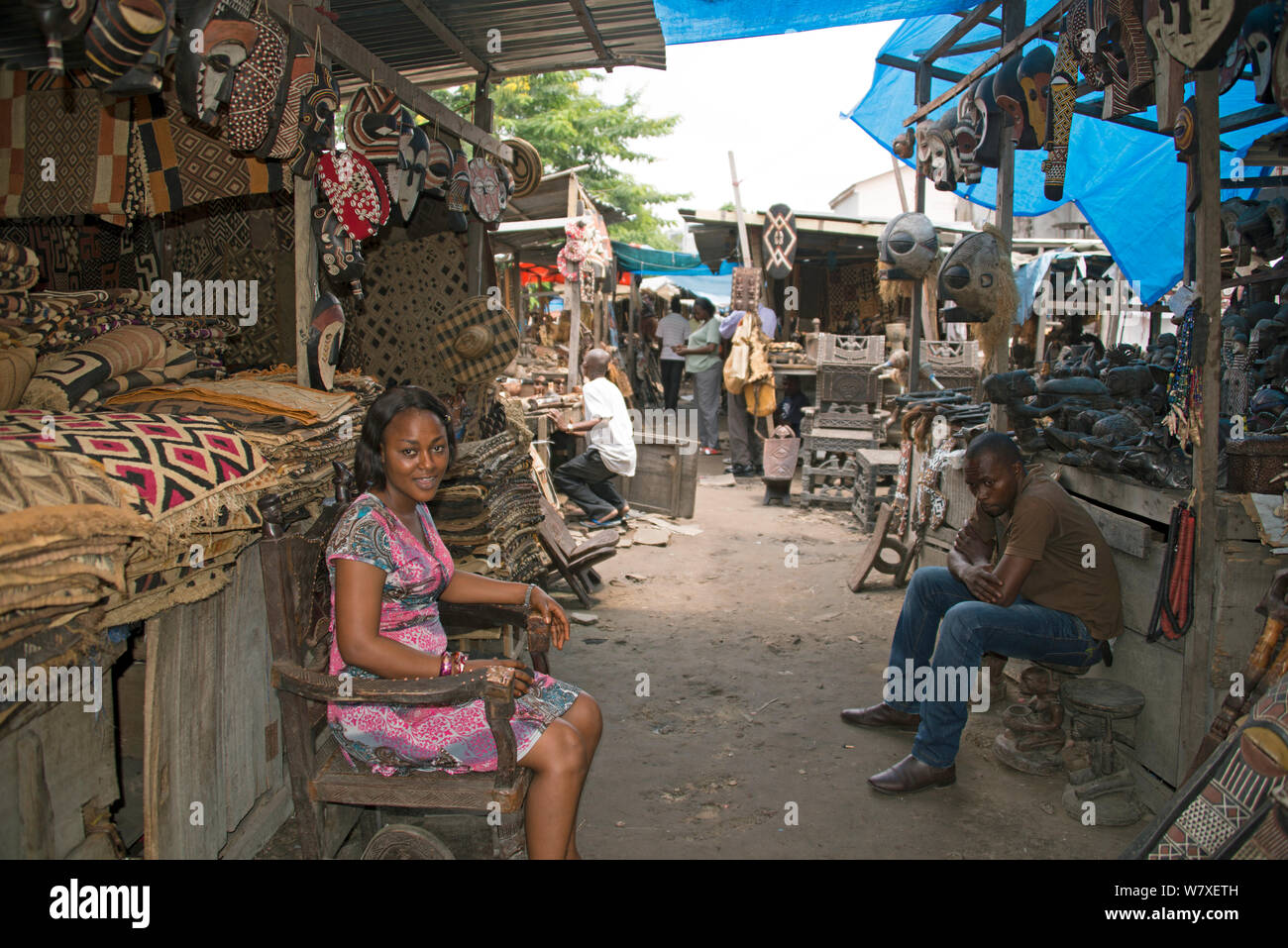 Democratic republic of congo market hi-res stock photography and images ...