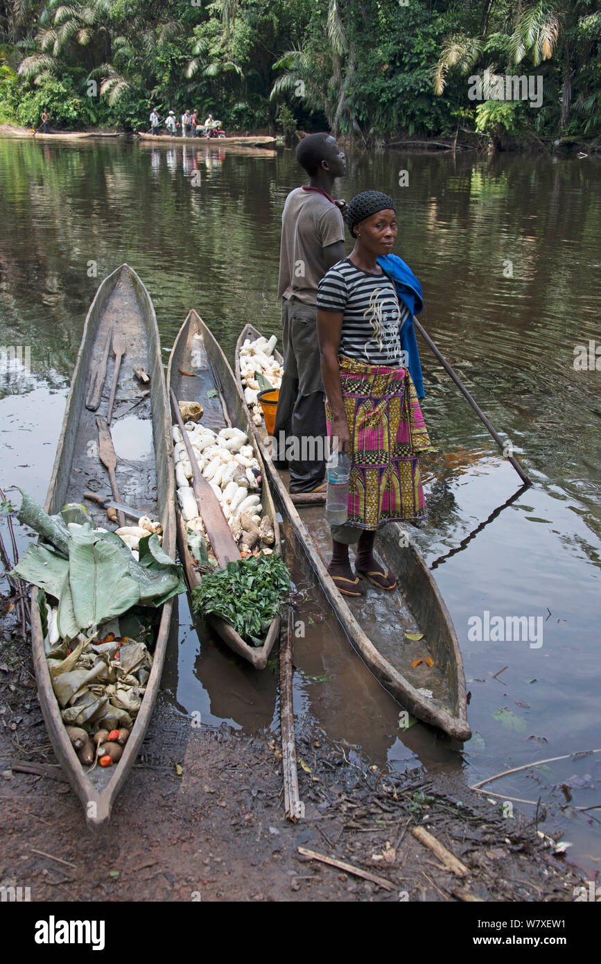 Man and woman on the riverbank hi-res stock photography and images - Alamy
