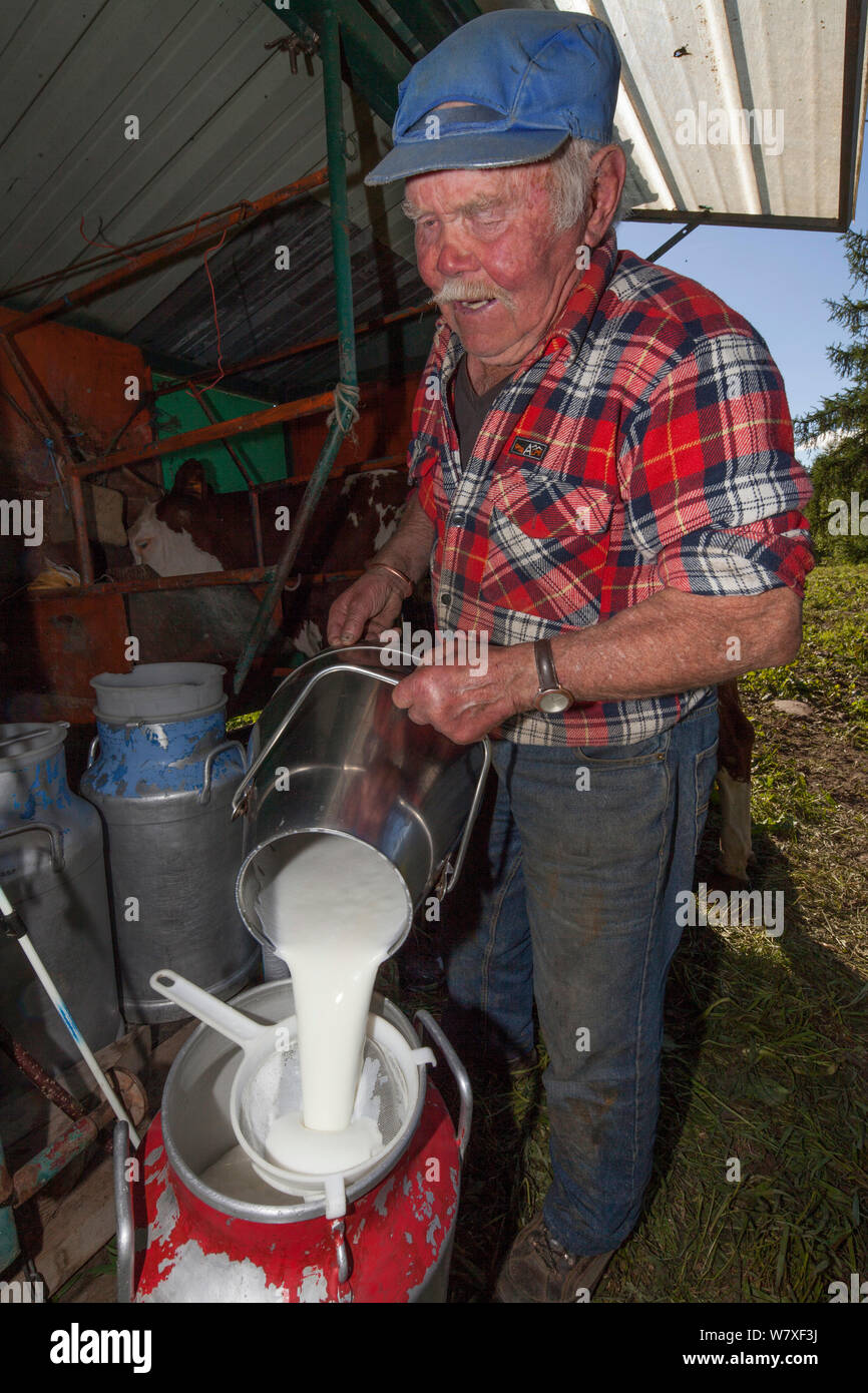 Farmer france hi-res stock photography and images - Alamy