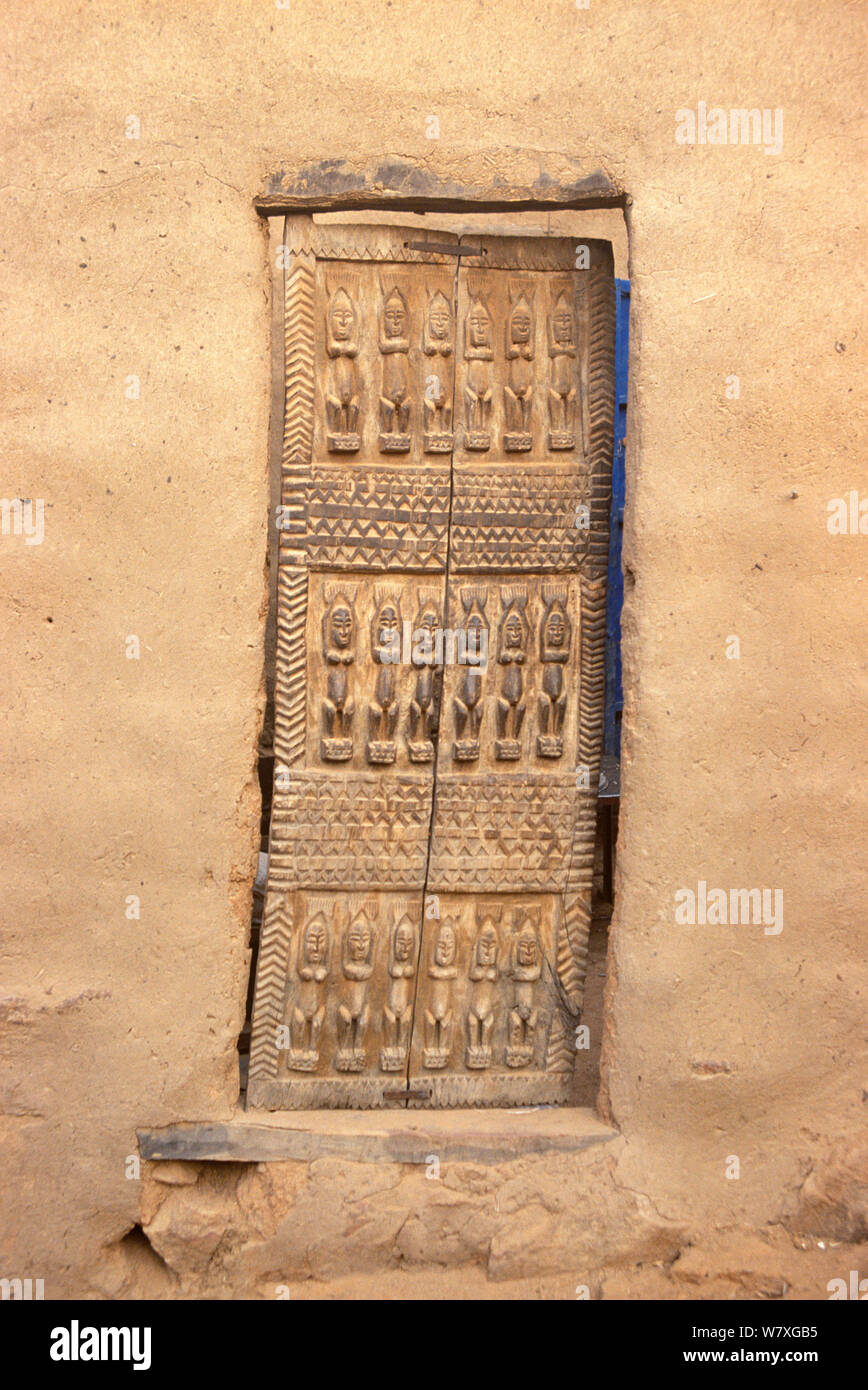 Mali africa door traditional hi-res stock photography and images - Alamy