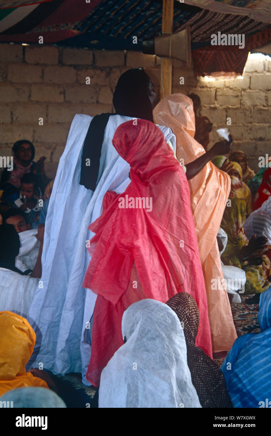 Wedding guests in Atar, Mauritania, 2005 Stock Photo - Alamy