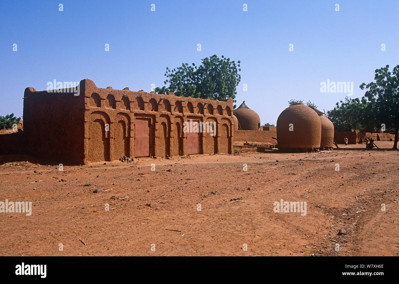 Hausa architecture hi-res stock photography and images - Alamy