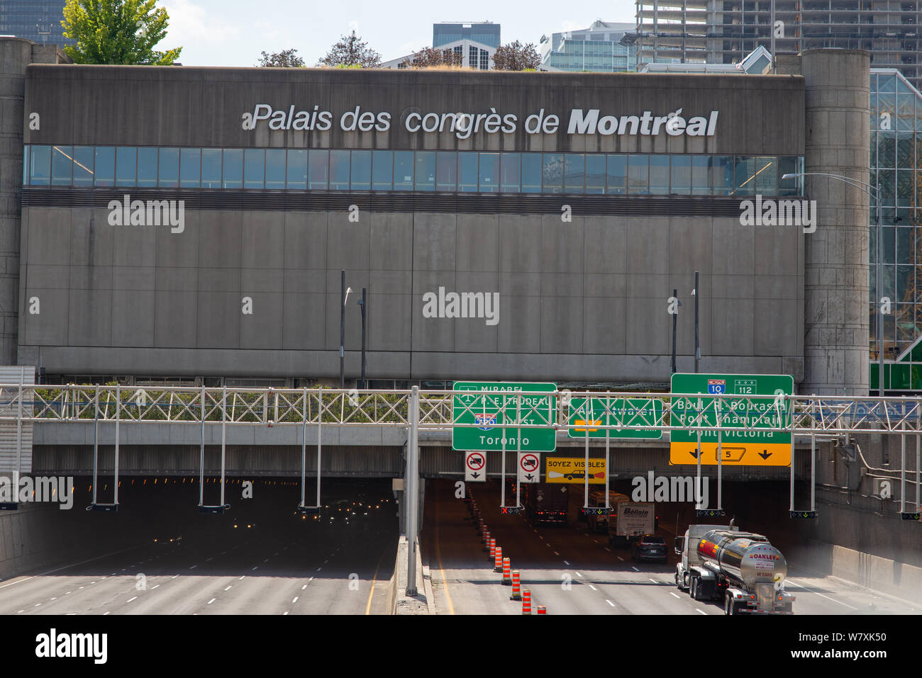 Expressway landscape hi-res stock photography and images - Alamy
