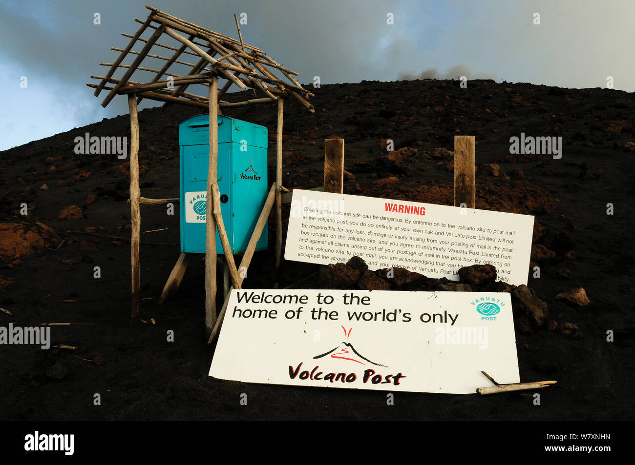 Letter signs hi-res stock photography and images - Alamy