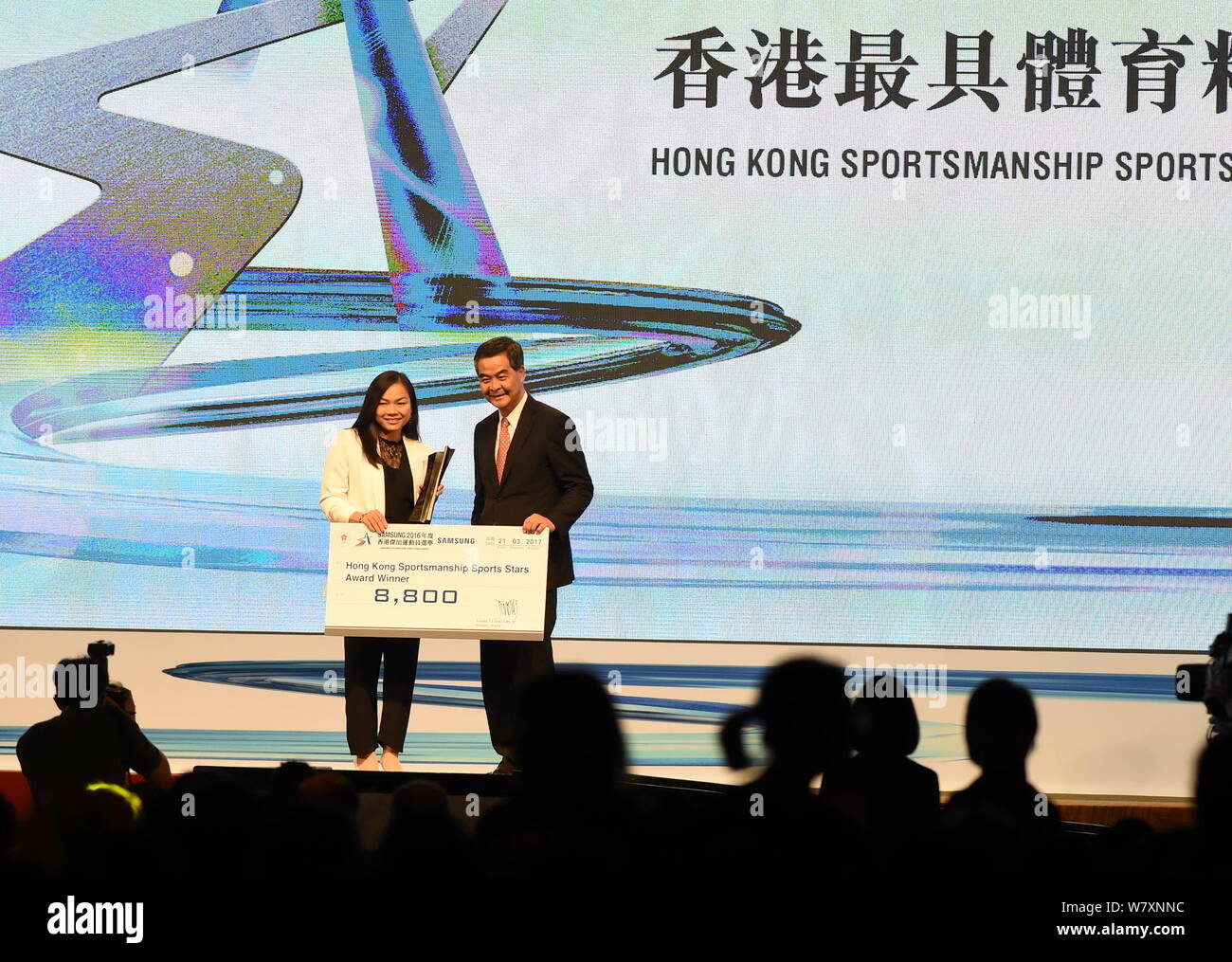 Hong Kong Chief Executive Leung Chun-ying, right, and Hong Kong racing ...