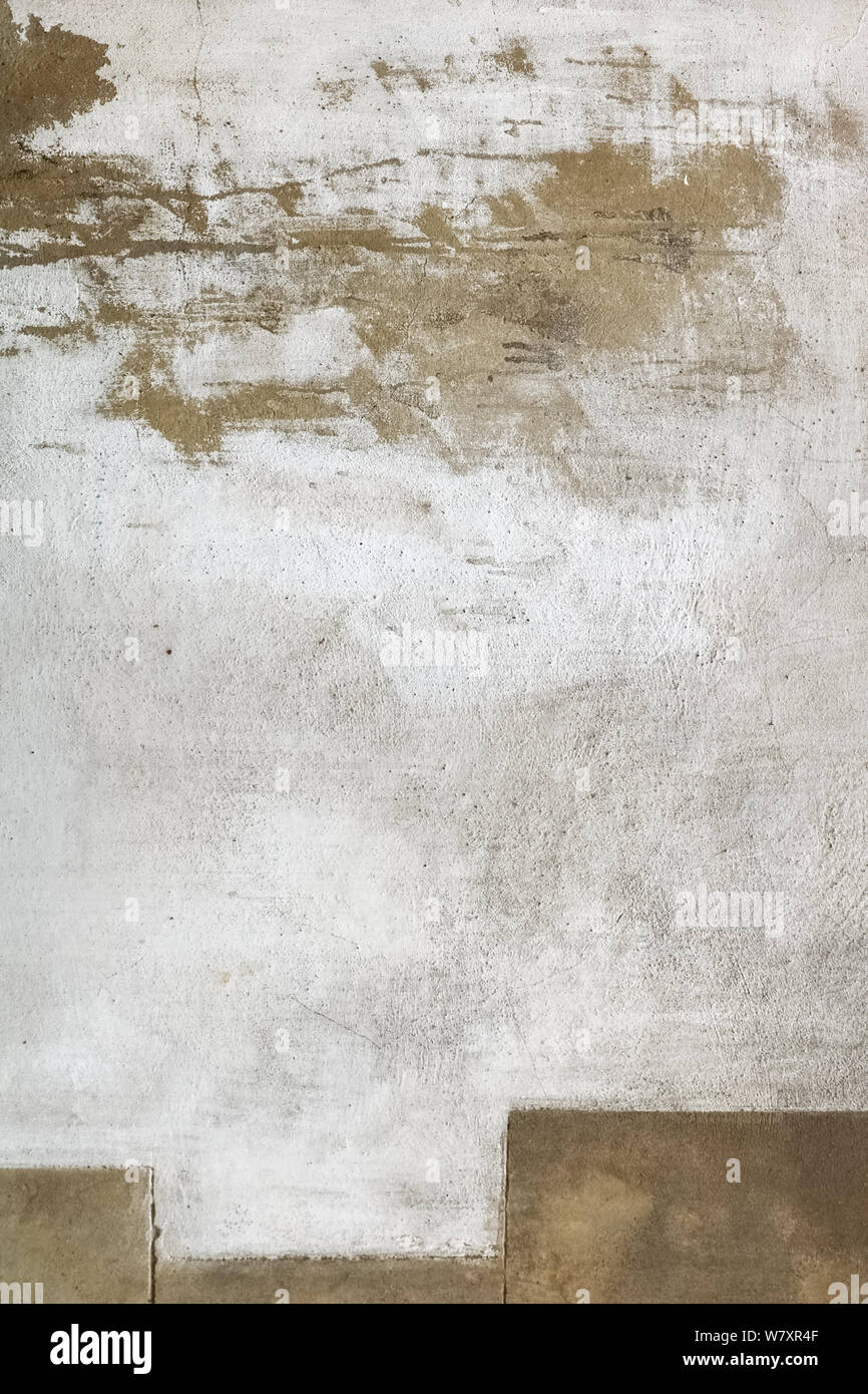 Photo of a worn, weathered cracked and crumbling wall Stock Photo - Alamy