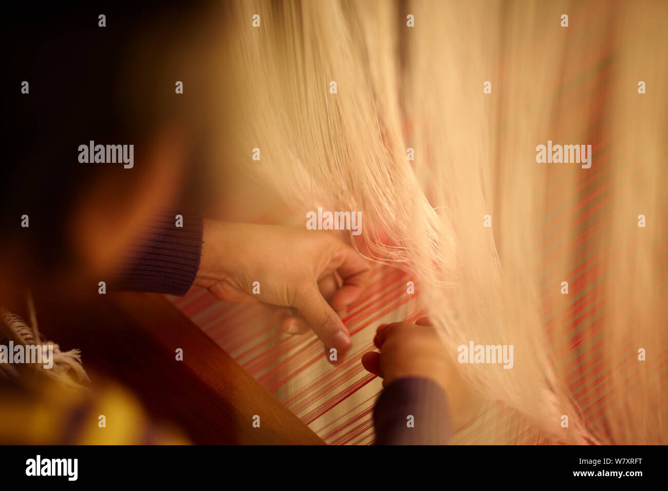 Cloth weaver hi-res stock photography and images - Alamy