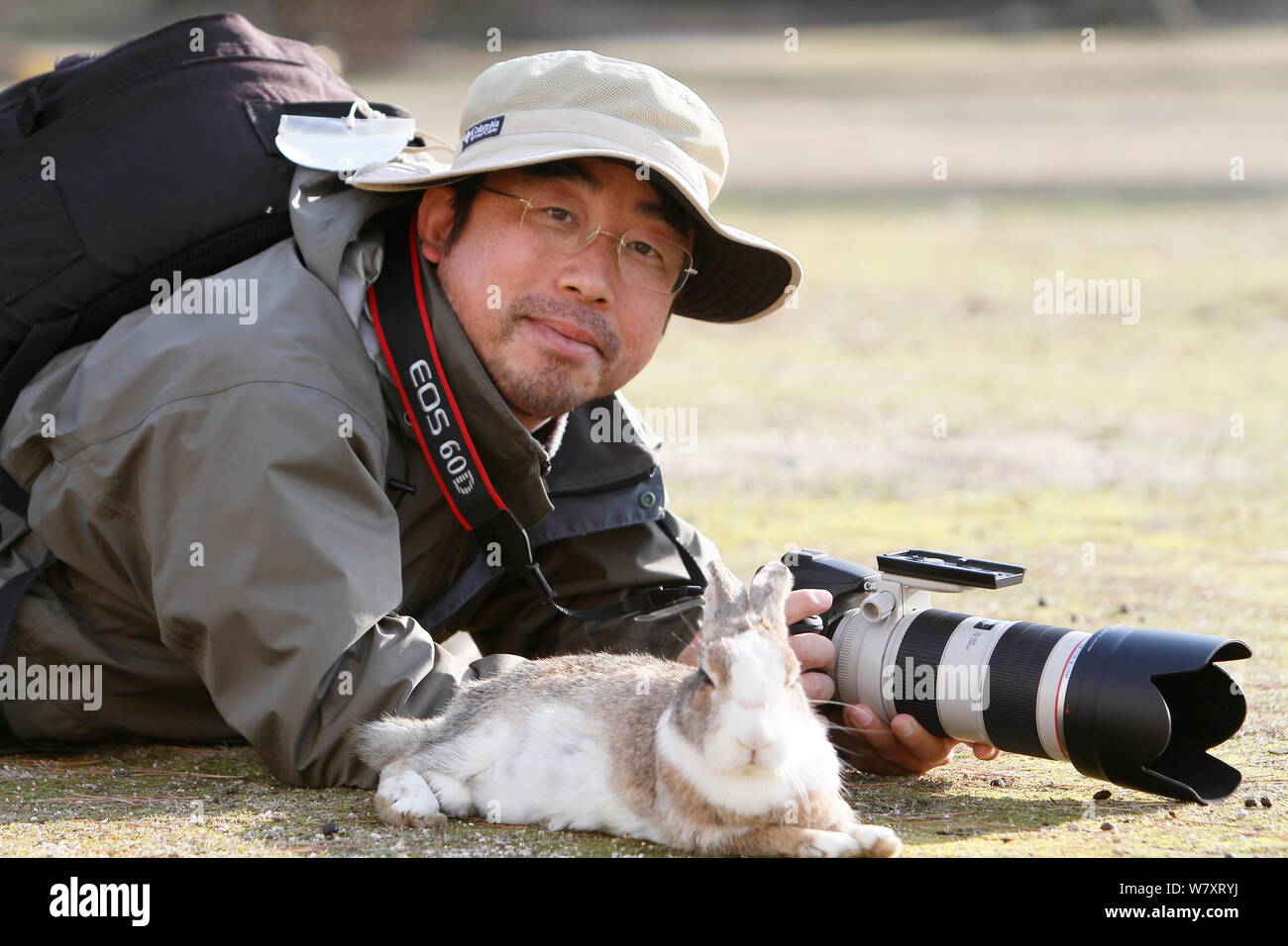 Alien lying down hi-res stock photography and images - Alamy