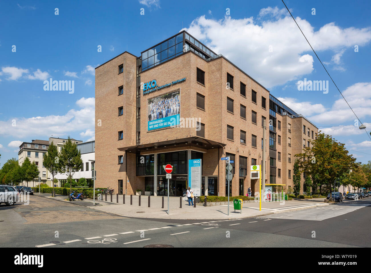 Hospital clinic buildings hi-res stock photography and images - Alamy