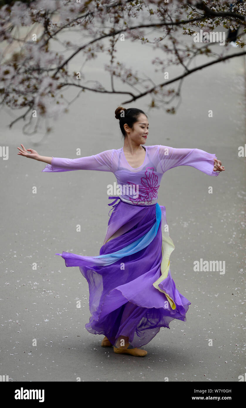 Chinese Traditional Dance Costume