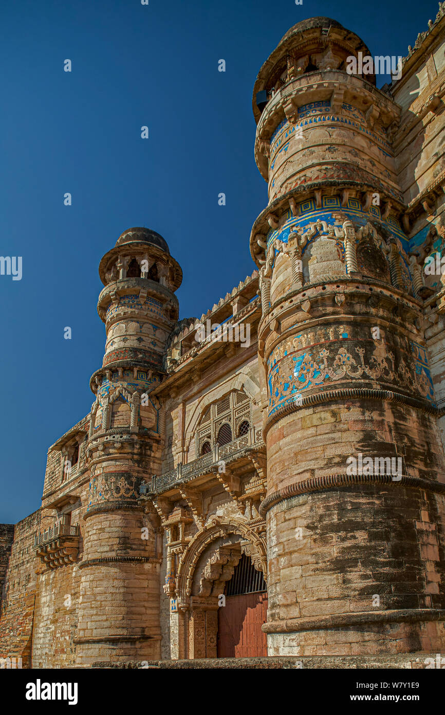 Hathi gate hi-res stock photography and images - Alamy