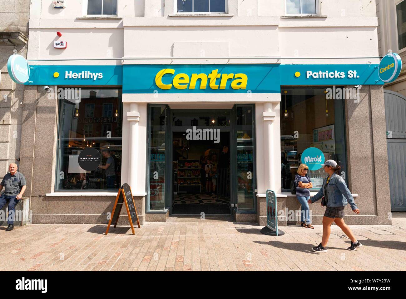 Patricks street starbucks hi-res stock photography and images - Alamy