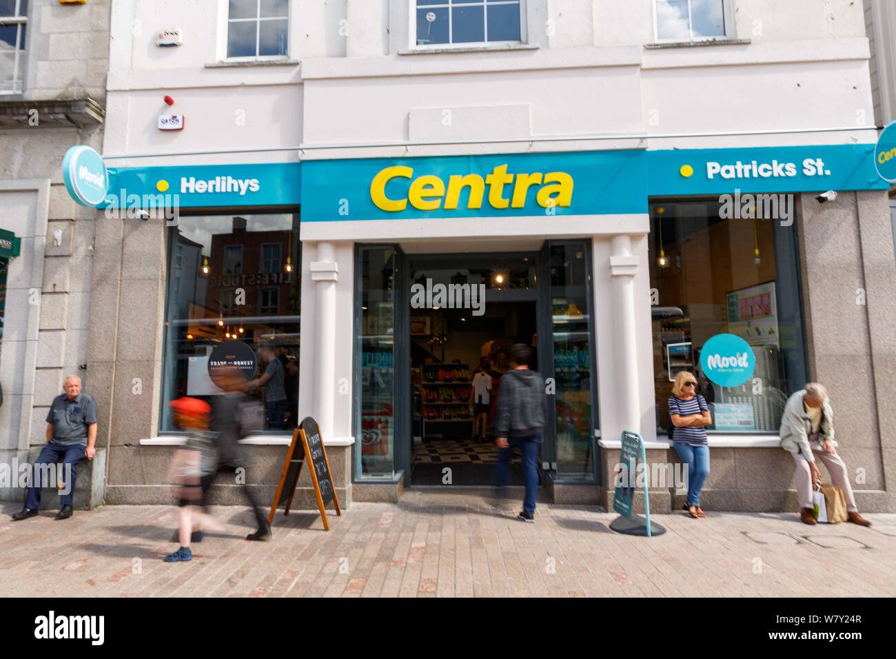 Patricks street starbucks hi-res stock photography and images - Alamy