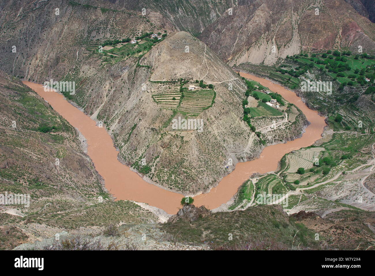 Lantsang Mekong river, Kawakarpo Mountain, Meri Snow Mountain National ...