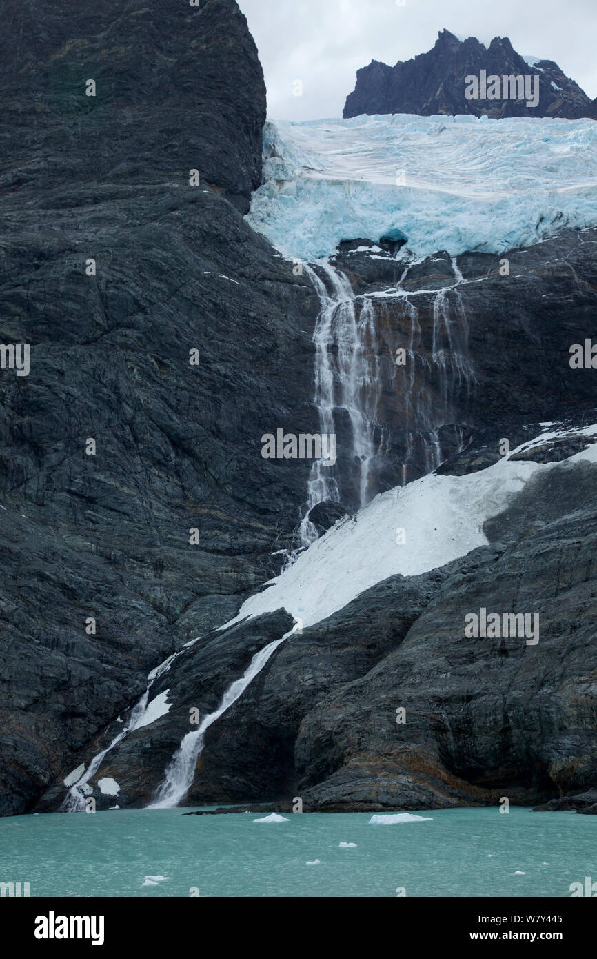 Waterfall cascades from hanging hi-res stock photography and images - Alamy