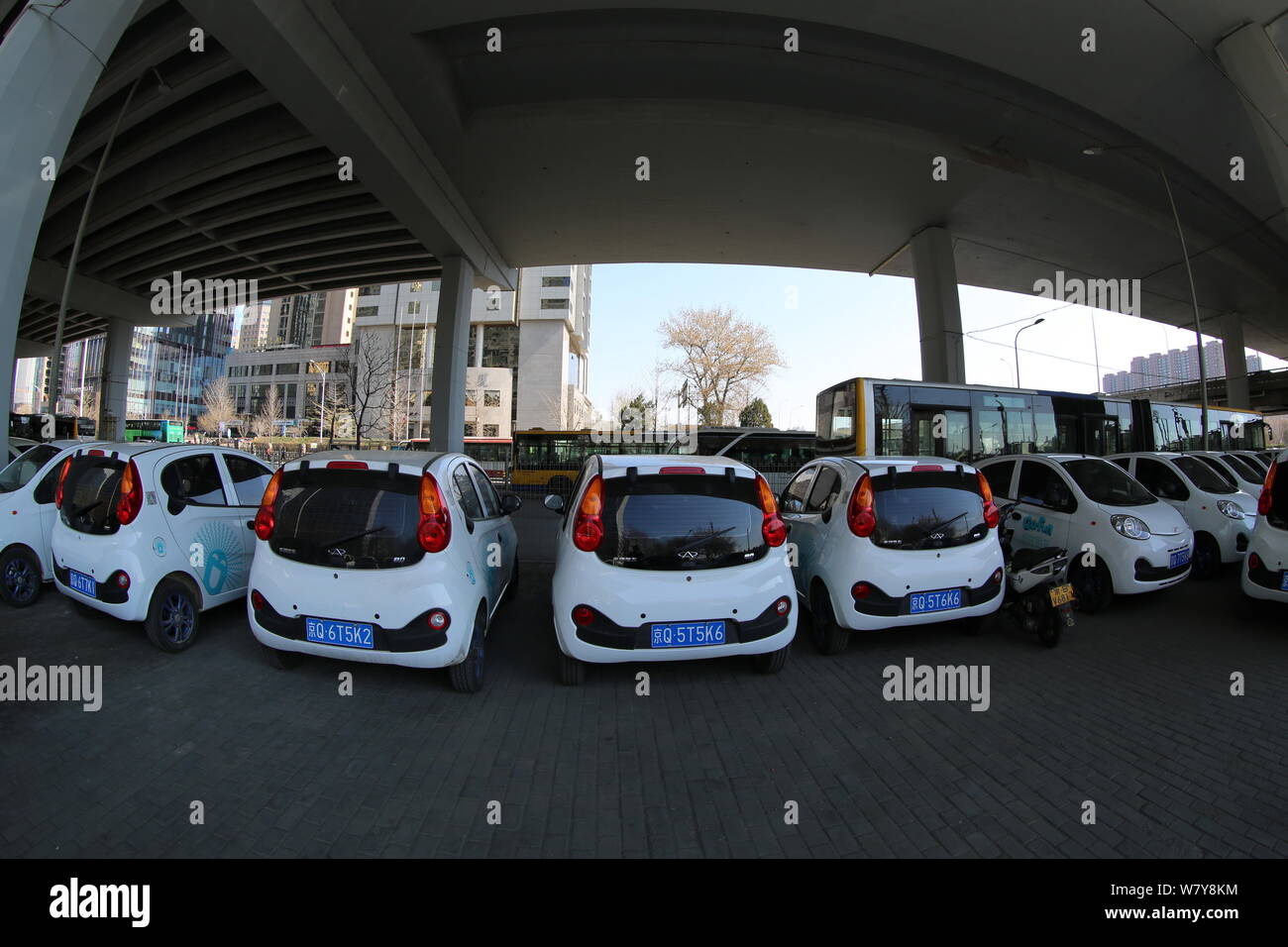 Gofun hi-res stock photography and images - Alamy