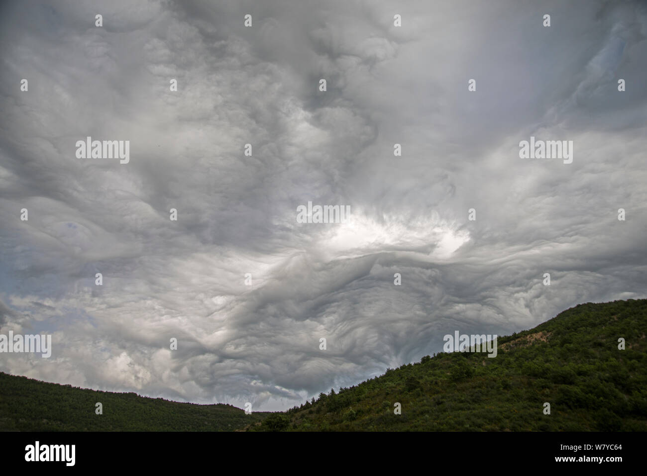 Asperatus Clouds