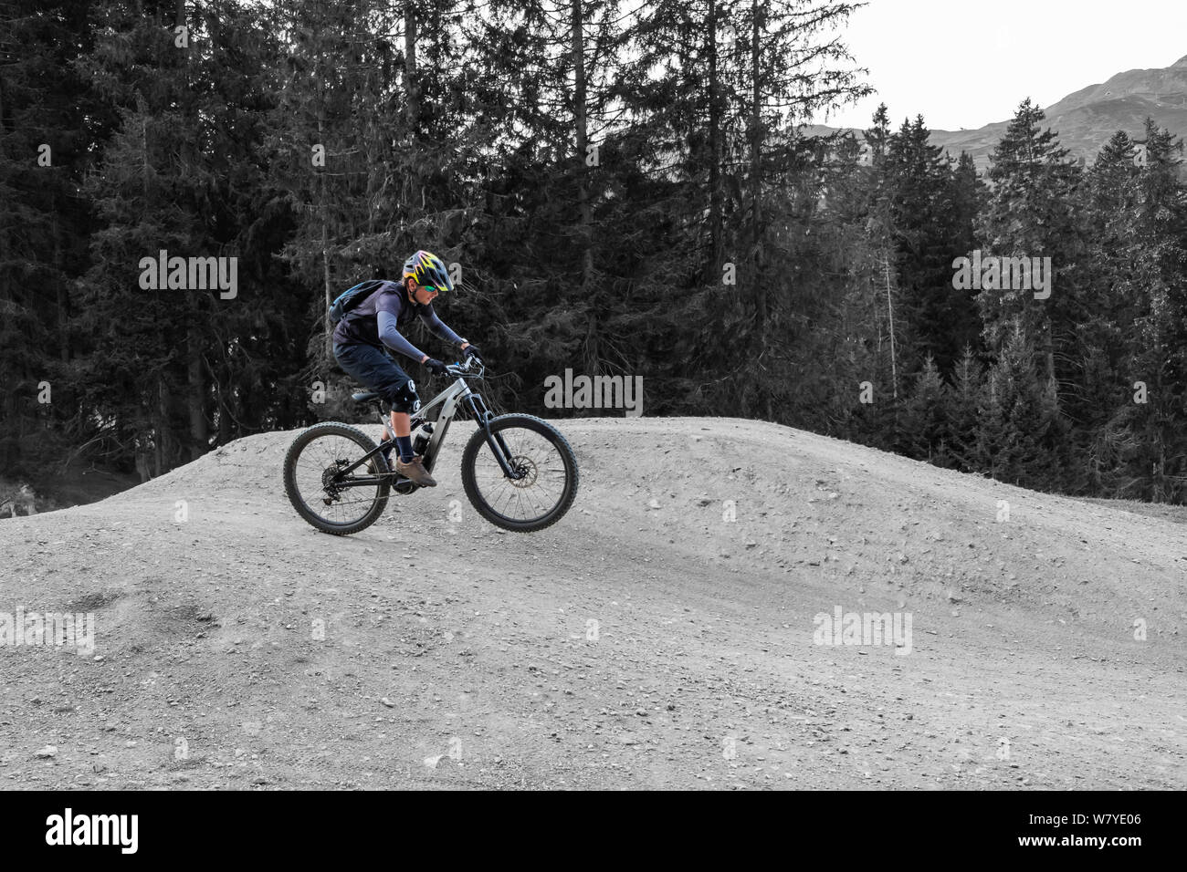 Mtb biker hi-res stock photography and images - Alamy