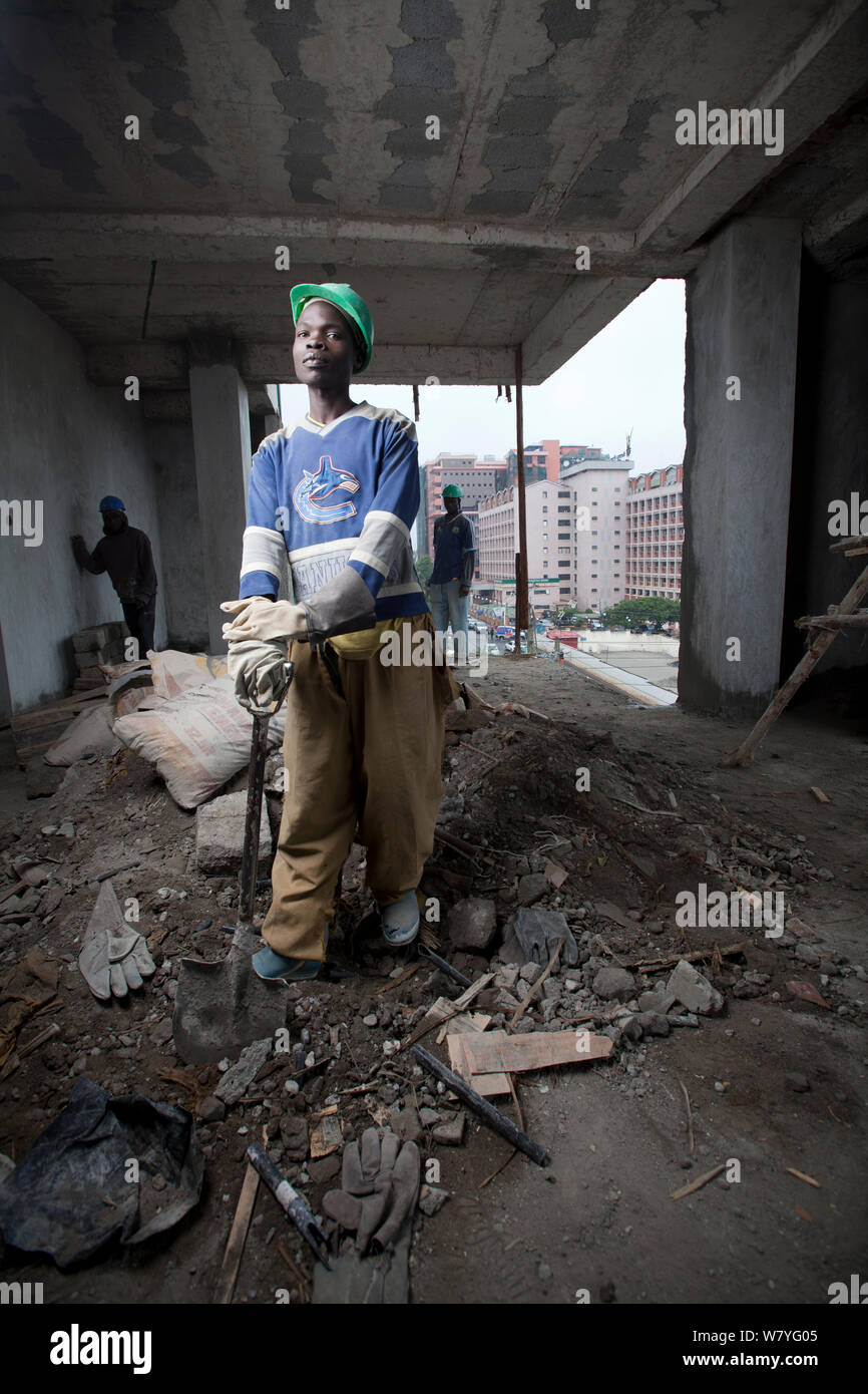 Construction building africa kenya hi-res stock photography and images ...