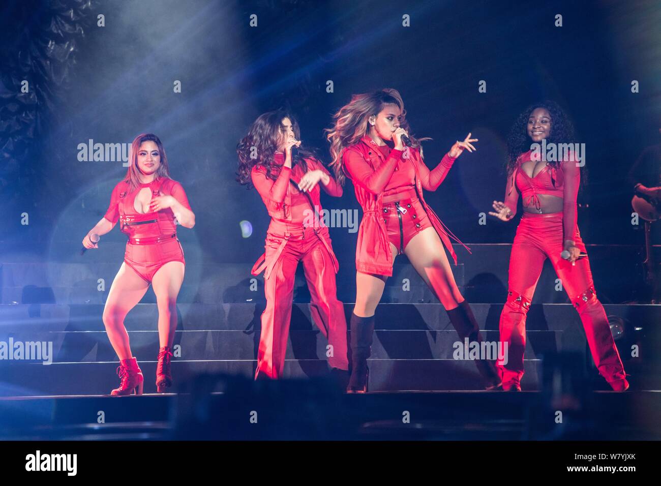 American girl group hi-res stock photography and images - Alamy