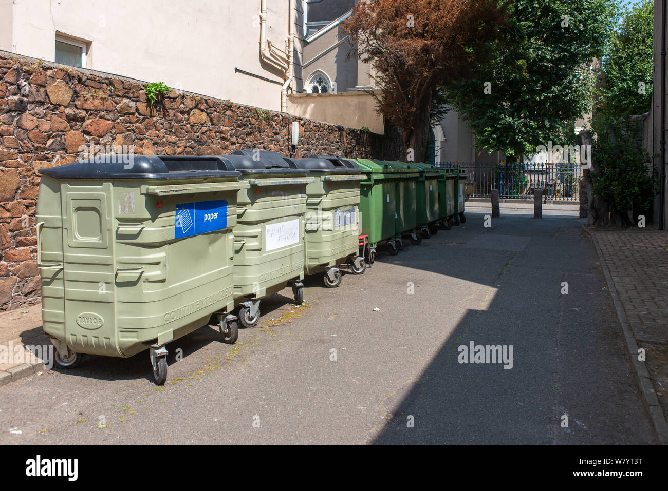 Communal bins hi-res stock photography and images - Alamy