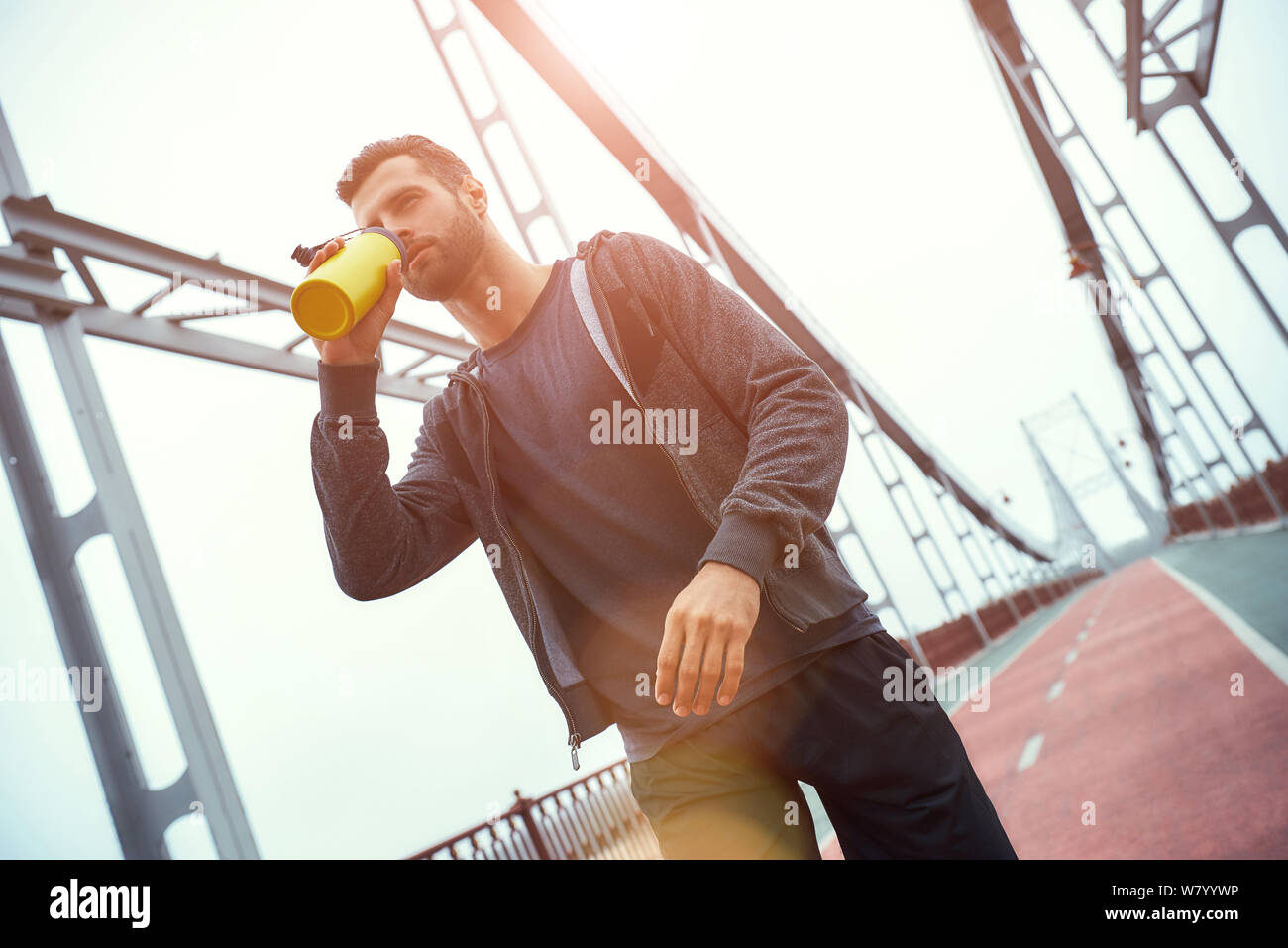Athlete hydrating hi-res stock photography and images - Alamy
