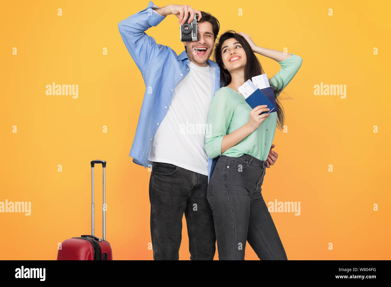 Couple plane retro hi-res stock photography and images - Alamy