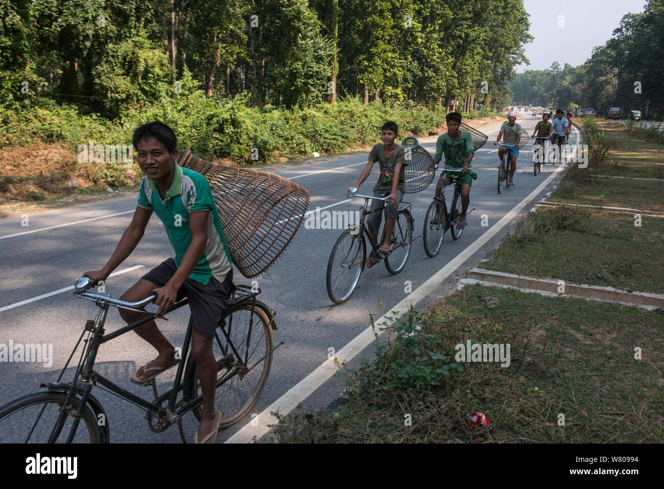 Indian man with cycle hi-res stock photography and images - Alamy