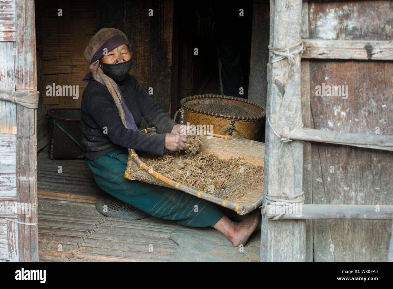 Traditional winnowing hi-res stock photography and images - Alamy