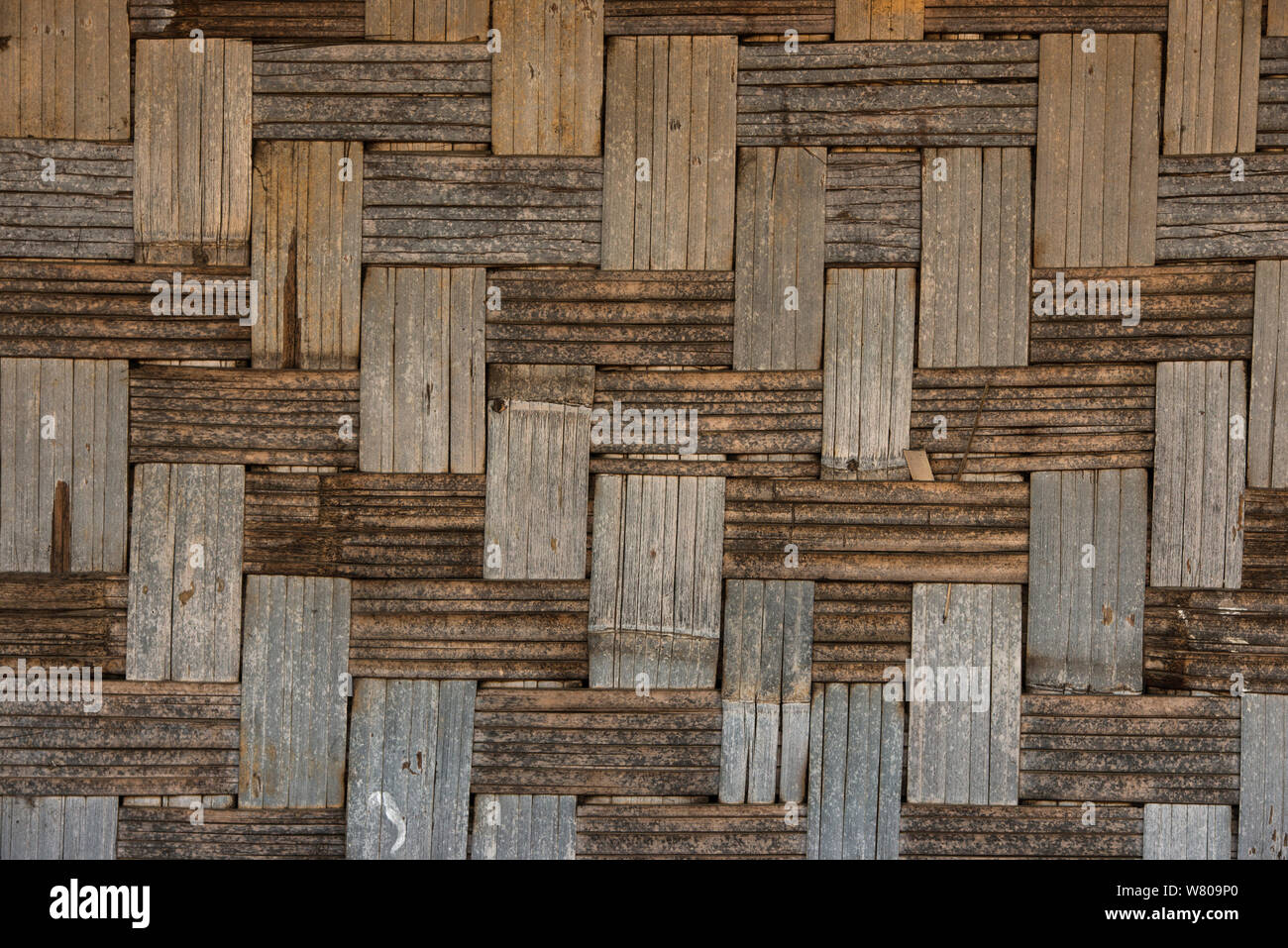 Weaving pattern hi-res stock photography and images - Alamy