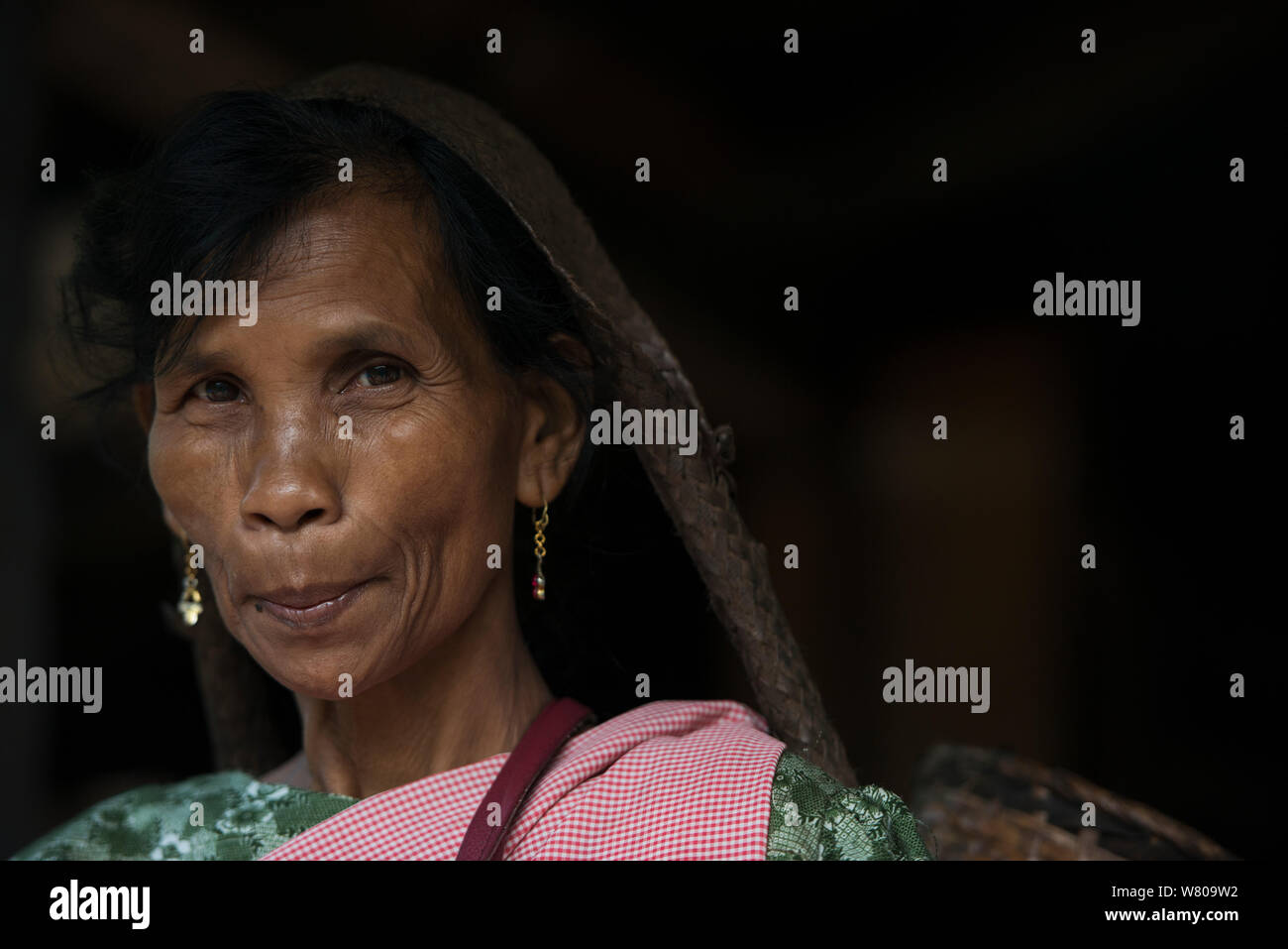 Portrait of Khasi woman. Nongriat, Khasi Hills. Meghalaya, North East ...